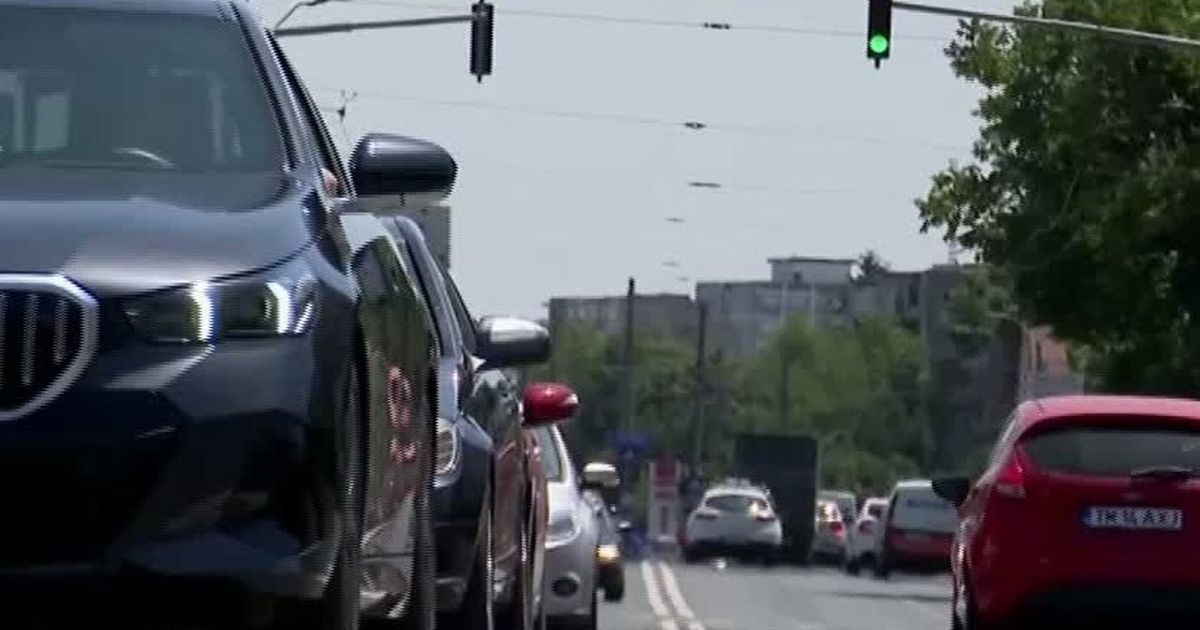VIDEO Prețul carburantului îi „frige” pe români. Șoferii își fac atent ...