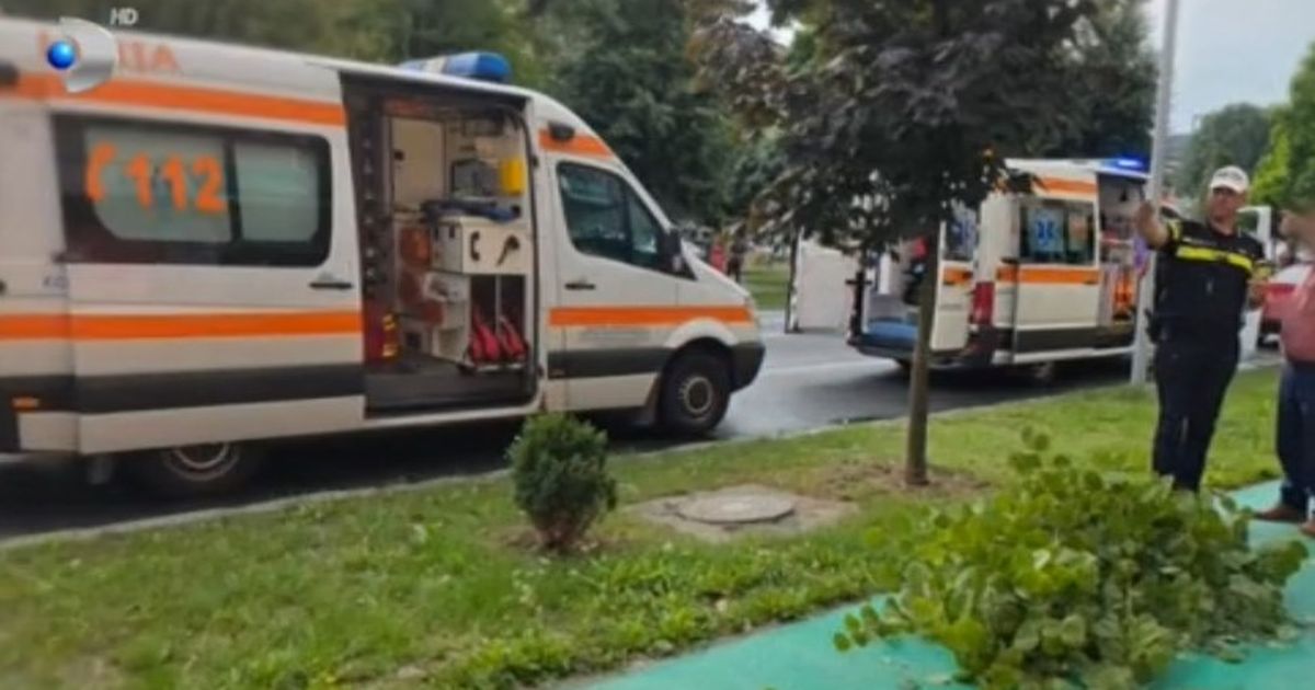 VIDEO Accident grav în Alba Iulia! Două femei, spulberate pe trotuar de ...