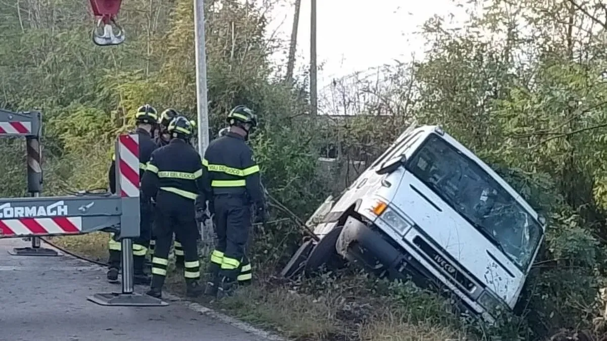 Un muncitor român a murit în Italia. Ion era pasager într-o mașină care ...