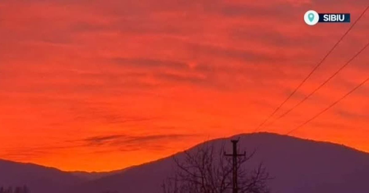 VIDEO Spectacol pe cer la Sibiu! Cel mai frumos apus din ultimii ani ...