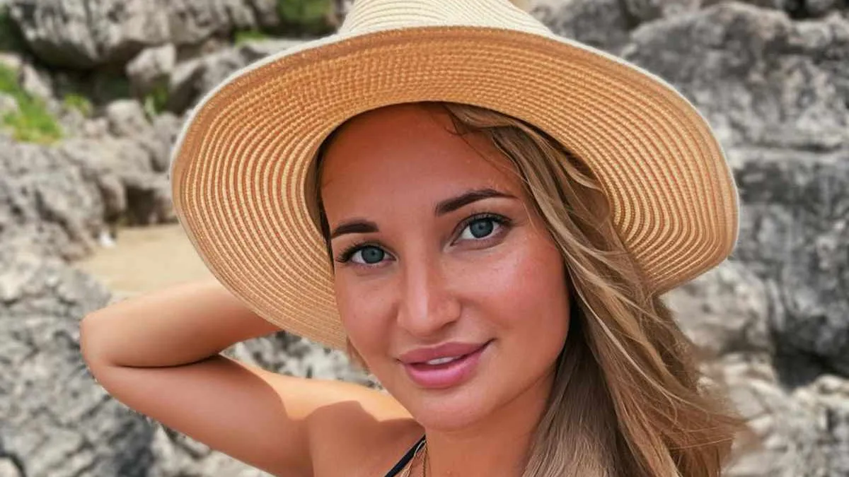 Influencera italiană Iulia Burtseva a murit după o operație estetică ...