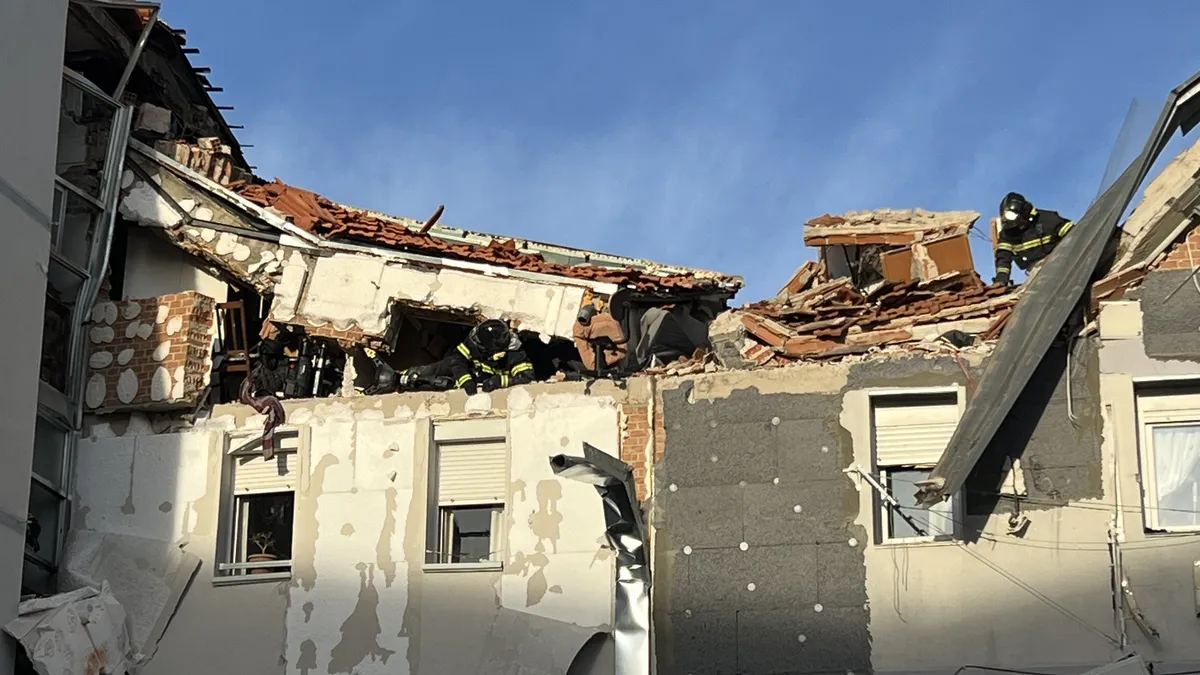 Explozie devastatoare într-o clădire din Madrid! O persoană a murit și ...