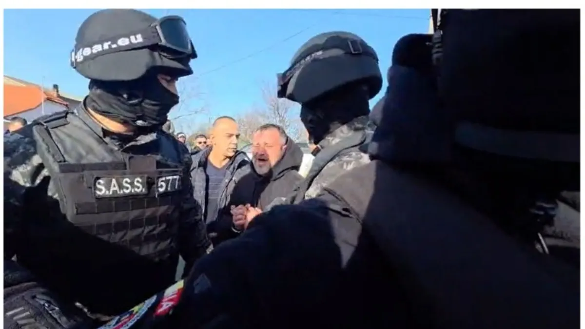 VIDEO Tatăl lui Mario a ajuns la capela din Cenei. Bărbatul își strigă ...