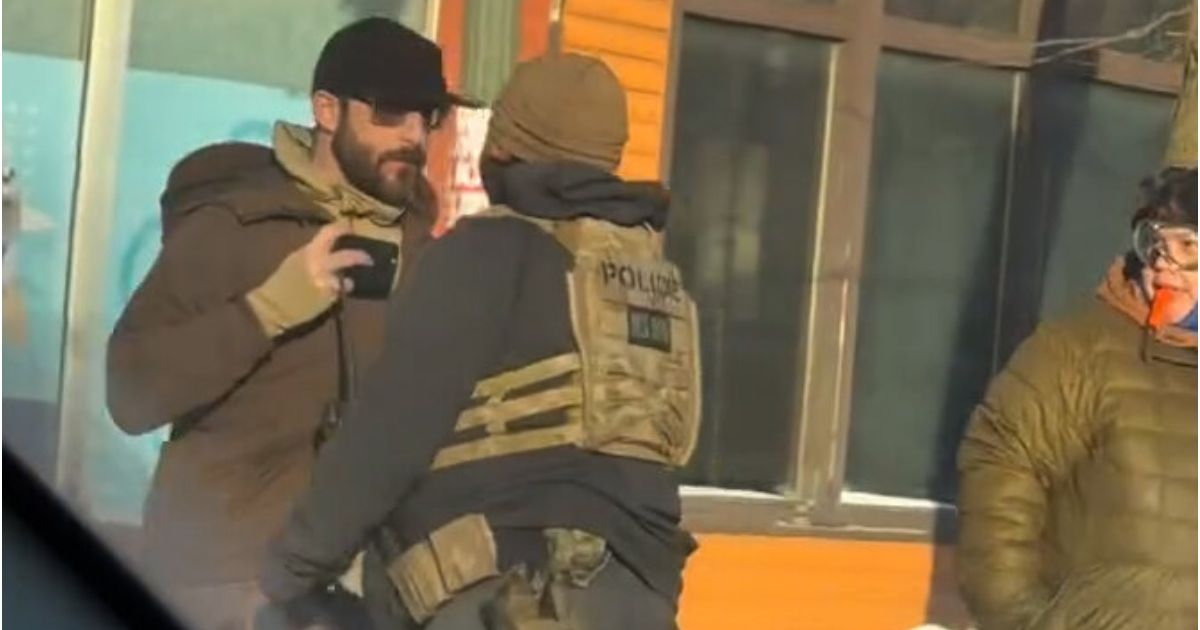 VIDEO Donald Trump a cedat în fața protestelor. Agenții federali ...