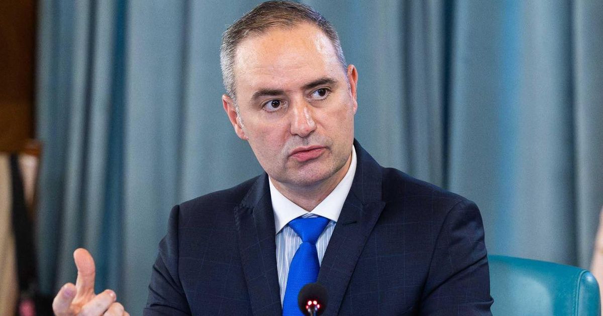 Ministrul Finanțelor, Alexandru Nazare, implicat într-un accident în ...