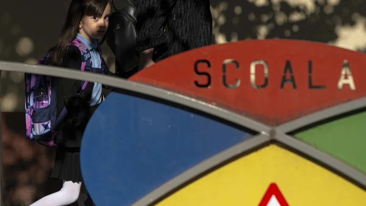 Din toamna 2026, elevii aleg materii opționale la școală - Stirile Kanal D