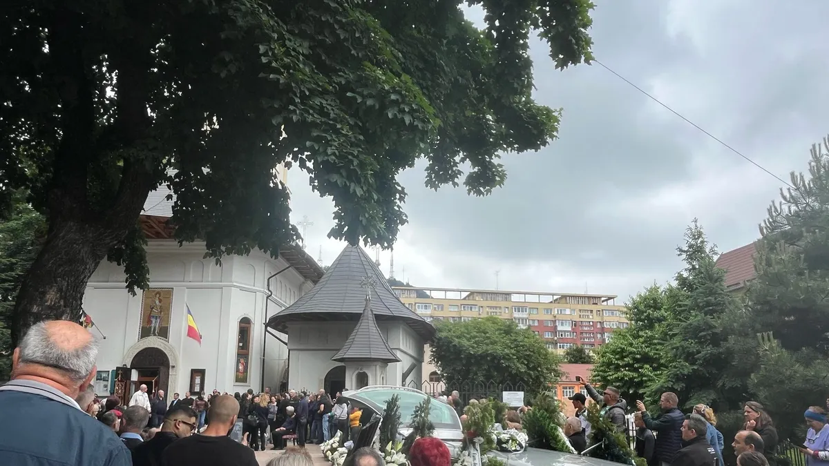 Imagini cutremurătoare de la înmormântarea polițistului ucis de ...