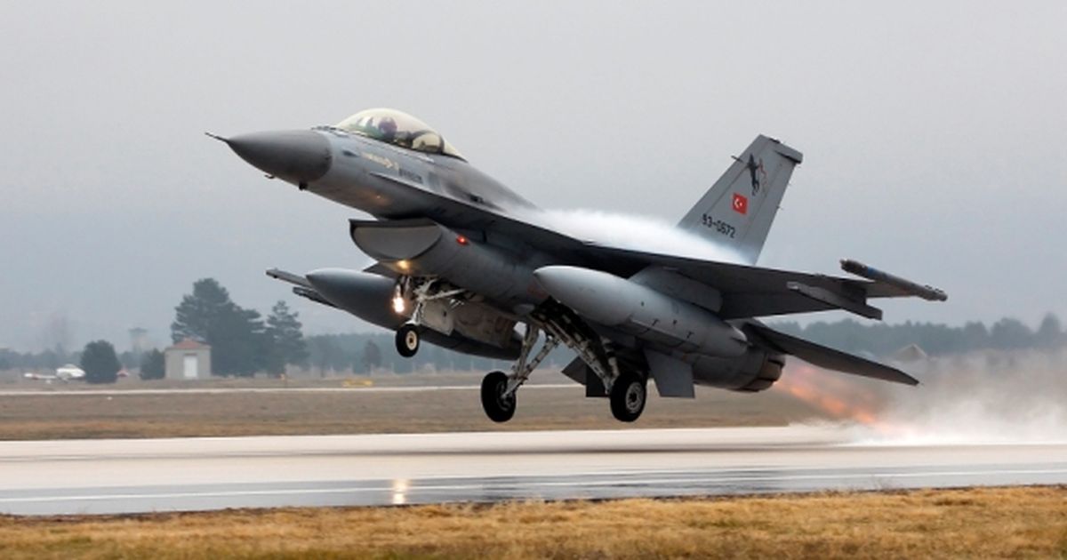 Primele avioane de lupta F-16 au ajuns in Romania. Cat a platit statul ...