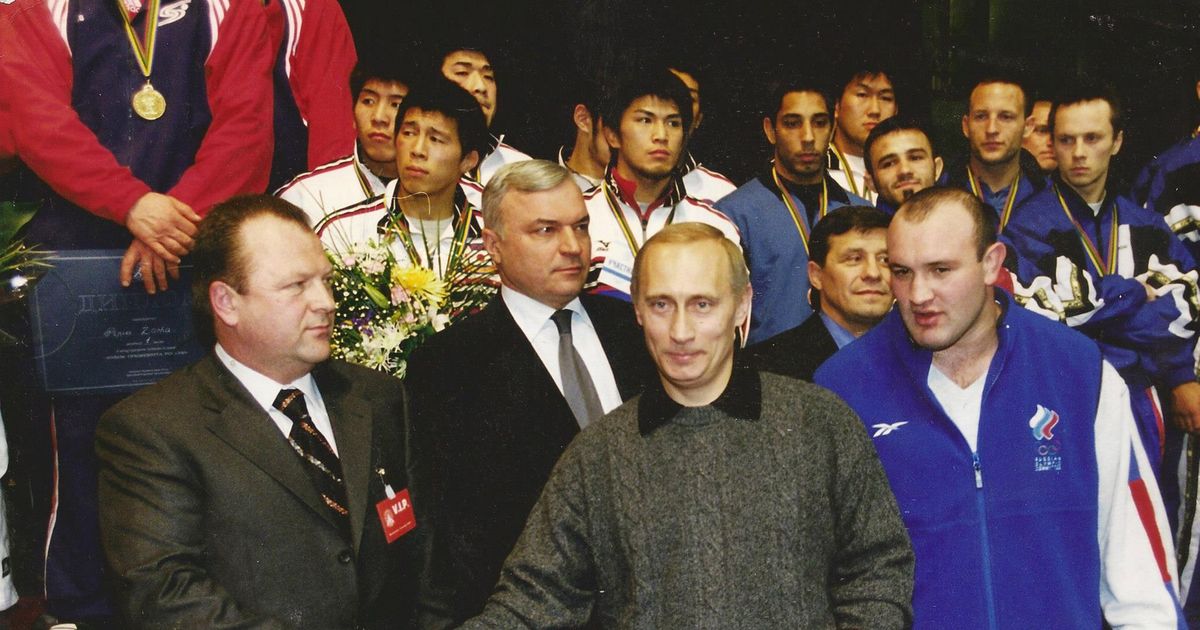 El este romanul prieten la catarama cu Vladimir Putin! Marius Vizer il ...