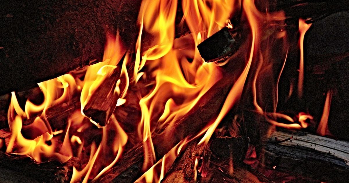 Tragedie in orasul Insuratei. Doi batrani paralizati au murit ...