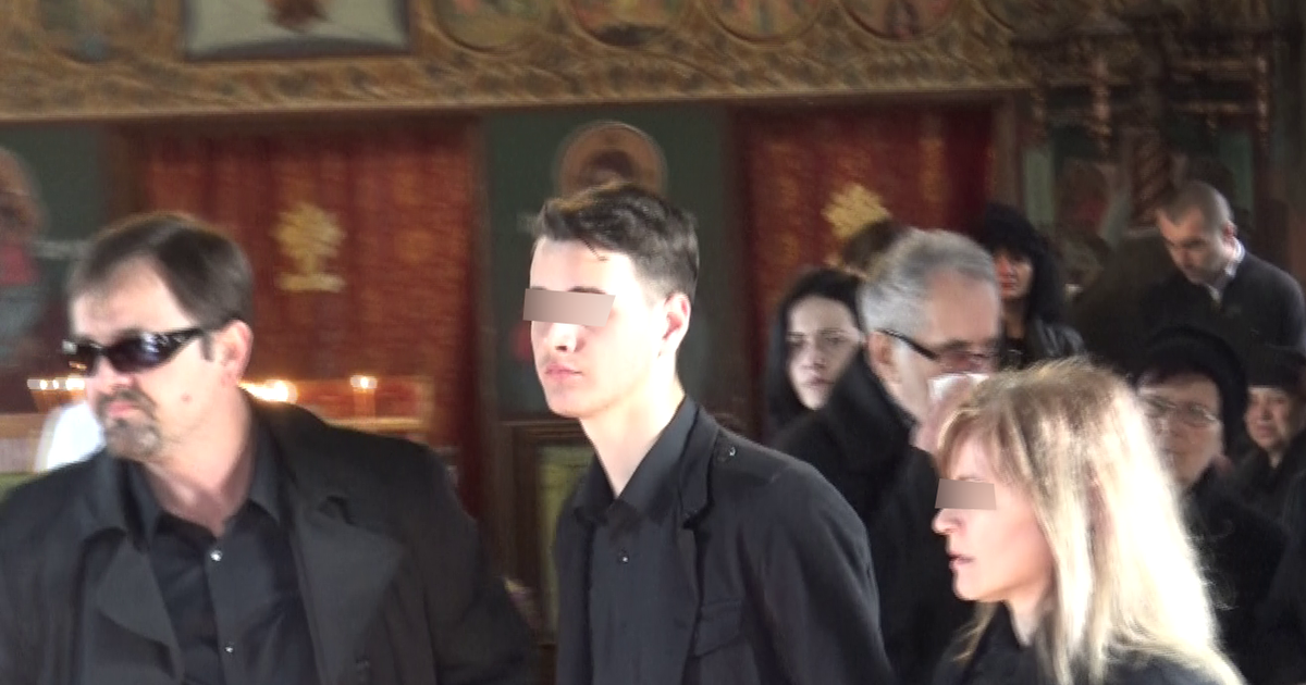 El este tanarul care va avea grija de tatal Madalinei Manole de acum ...