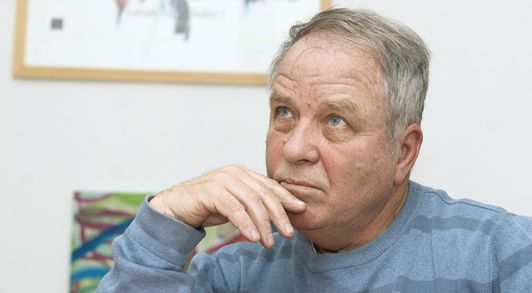 Mihai Stanescu, marele artist si caricaturist roman interzis de ...