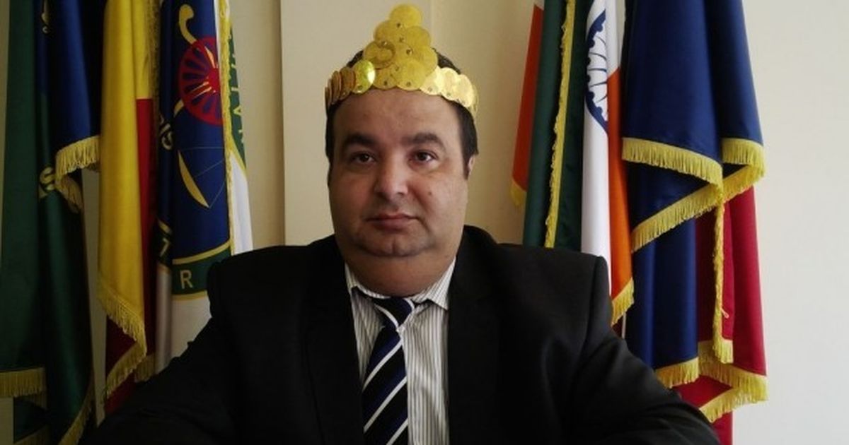 Regele Cioaba a ramas fara palat! - Stirile Kanal D