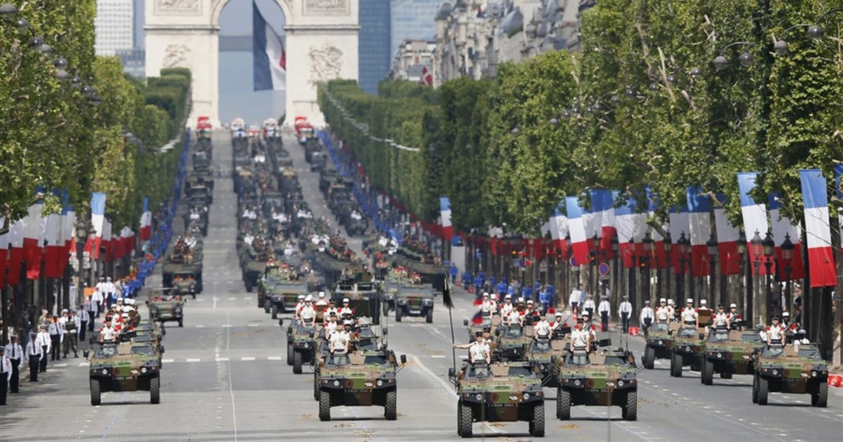 Parada militara spectaculoasa in capitala Frantei cu ocazia Zilei ...