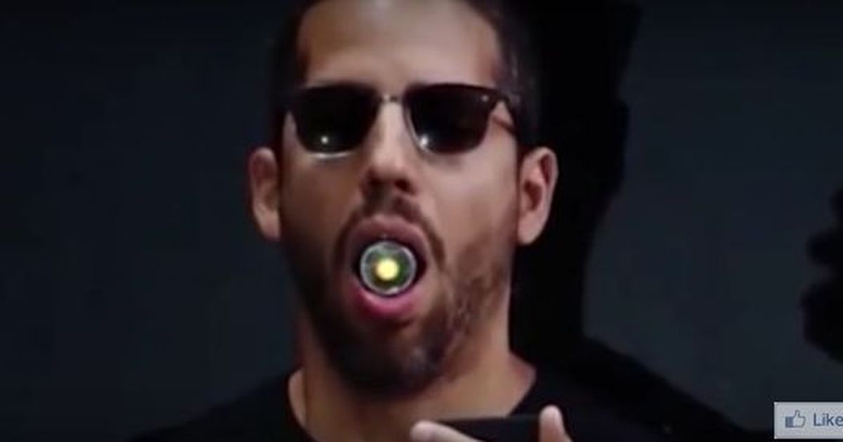 Magicianul David Blaine s-a impuscat in gura, in timpul unui numar de ...