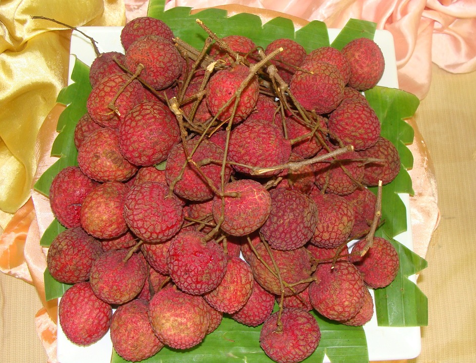 Ce este litchi, cel mai bizar fruct din supermarketurile din Romania ...