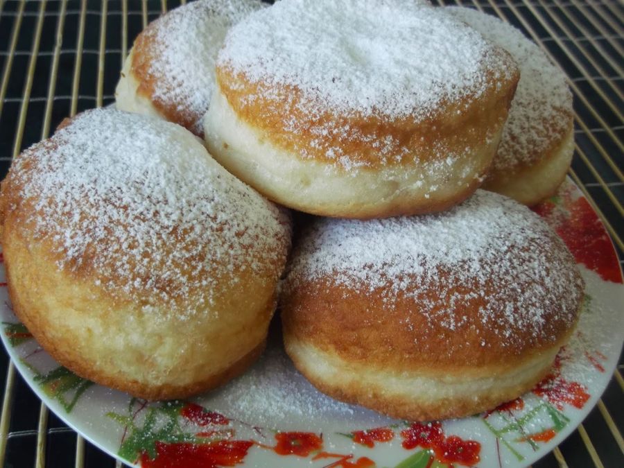 Ai pofta de gogosi pufoase, dar n-ai chef sa le lasi sa creasca? Uite ...
