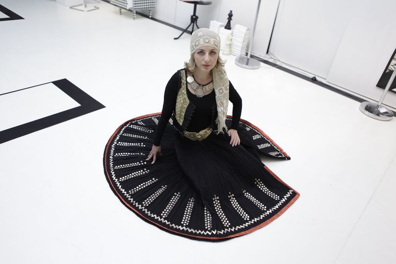 Iulia Gorneanu a devenit model pentru o papusa - Stirile Kanal D
