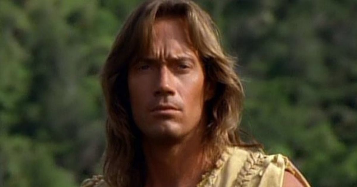 Cum arata actorul din serialul ”Hercule” la 59 de ani. Abia il mai ...