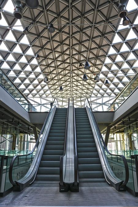 Scara rulantă și ascensorul MP IFMA - sisteme eficiente de transport în ...