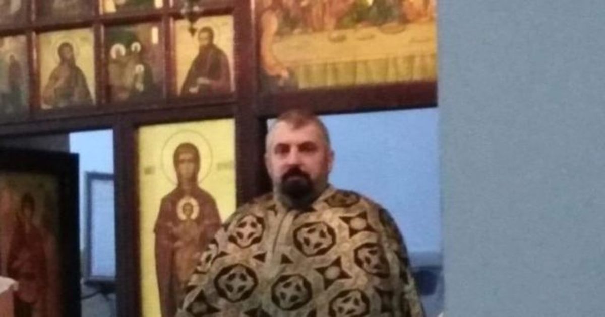 El este preotul acuzat de pornografie infantilă: Trei fete - Stirile ...