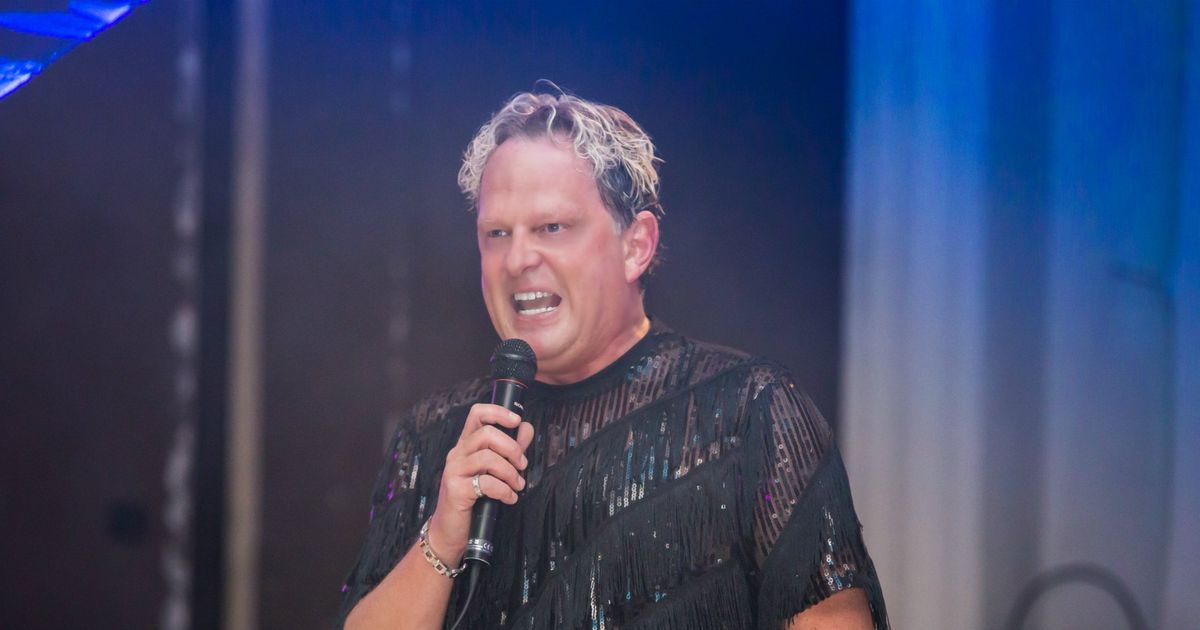 Leonard Miron are pregătit locul de veci într-un cavou impresionant ...