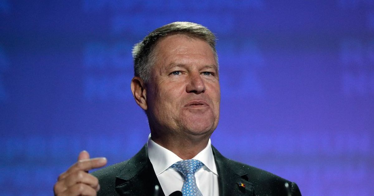 Consider că primarii în România trebuie să fie aleşi în două tururi ...
