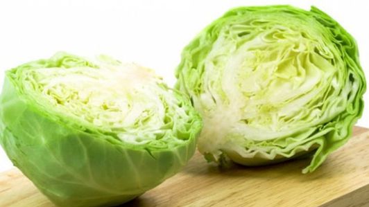 Varză călită. Așa se prepară corect! Ingredientul care îi dă - Stirile ...
