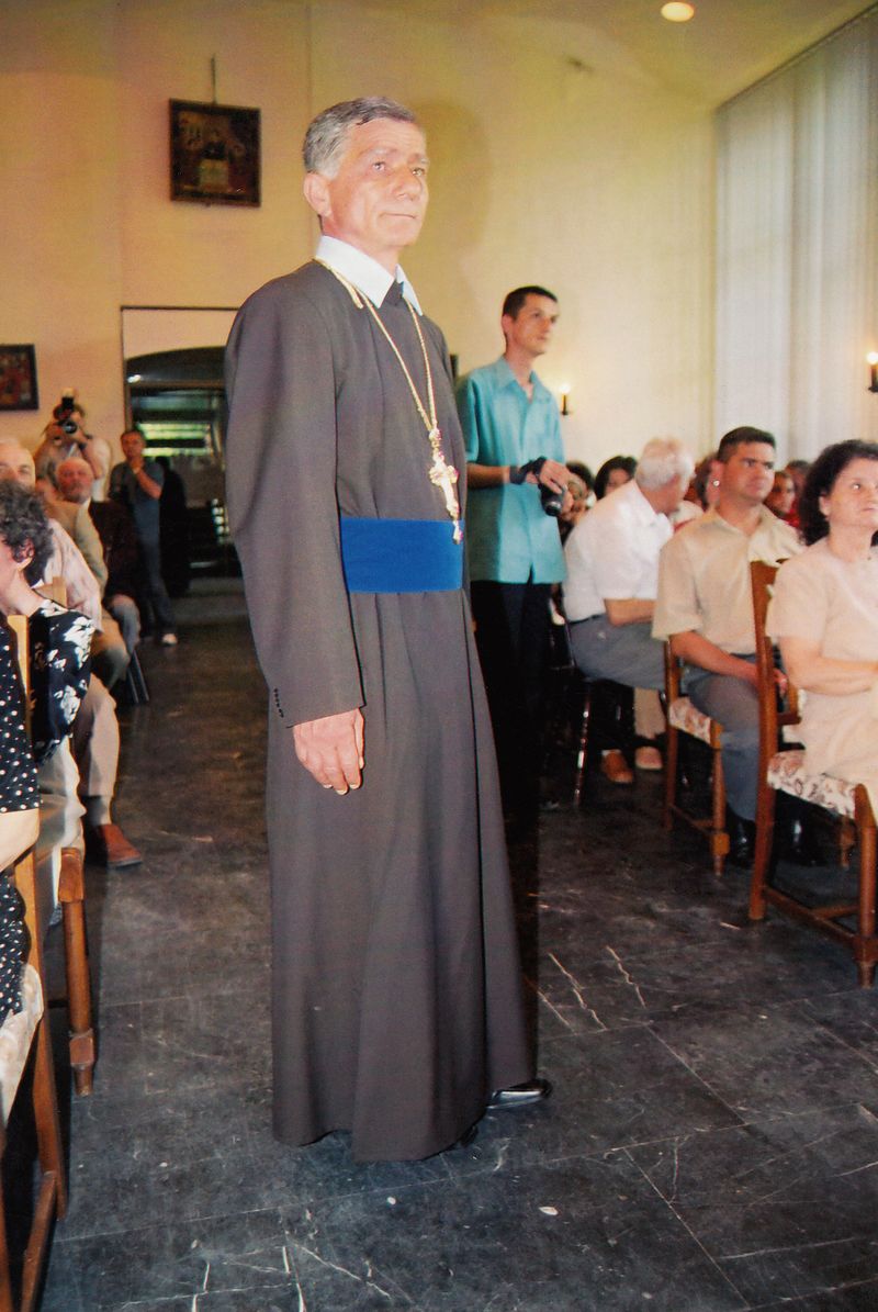 Acuzații la adresa lui Victor Costache:”A îmbrăcat cimitirele cu morți ...