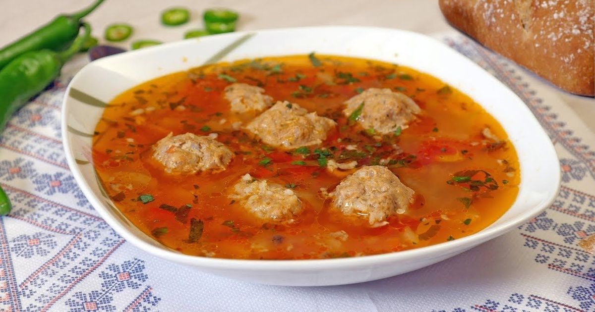 Rețeță ciorbă de perișoare. Secretul care o face extrem de gustoasă ...