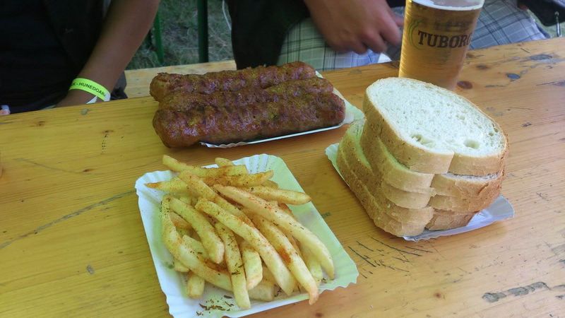 Mici și bere. Cât de toxică este această combinație - Stirile Kanal D