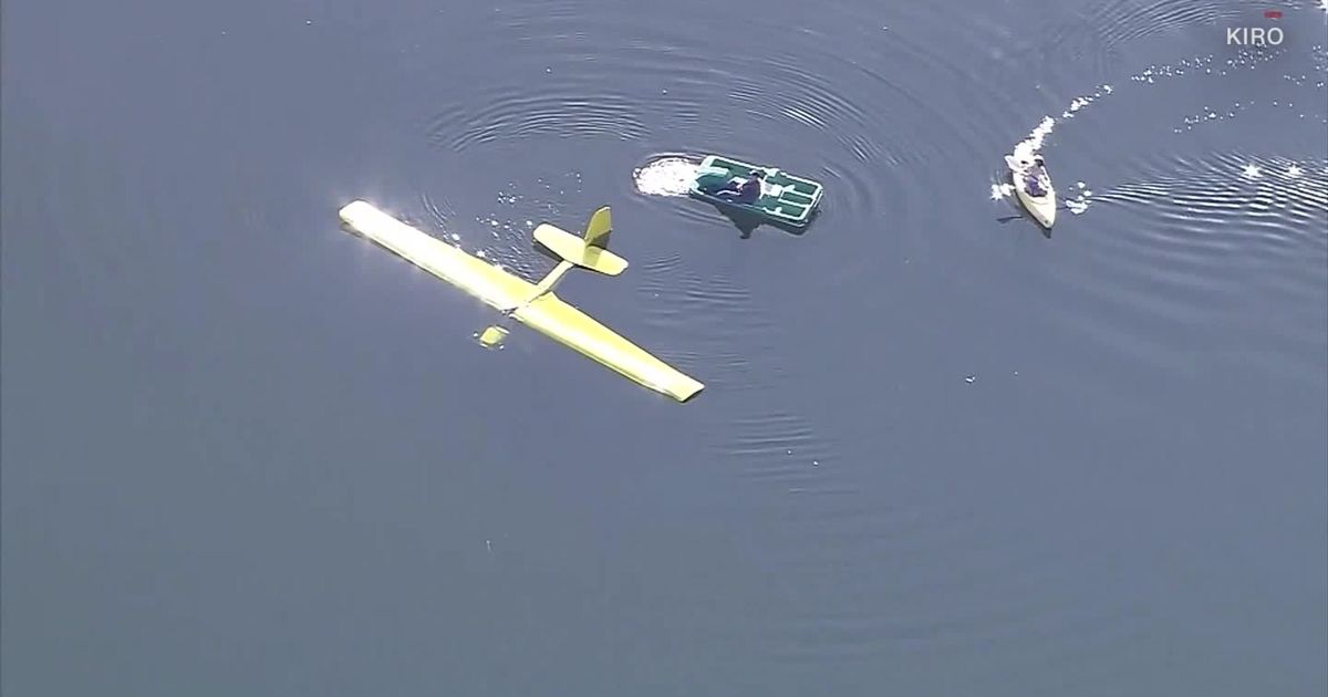 Două avioane s-au ciocnit în aer deasupra unui lac - Stirile Kanal D
