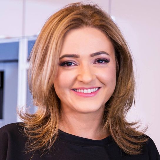 #CITEȘTE: Cine este CRISTINA BÂTLAN. „Eram ultima persoană care s-ar fi ...