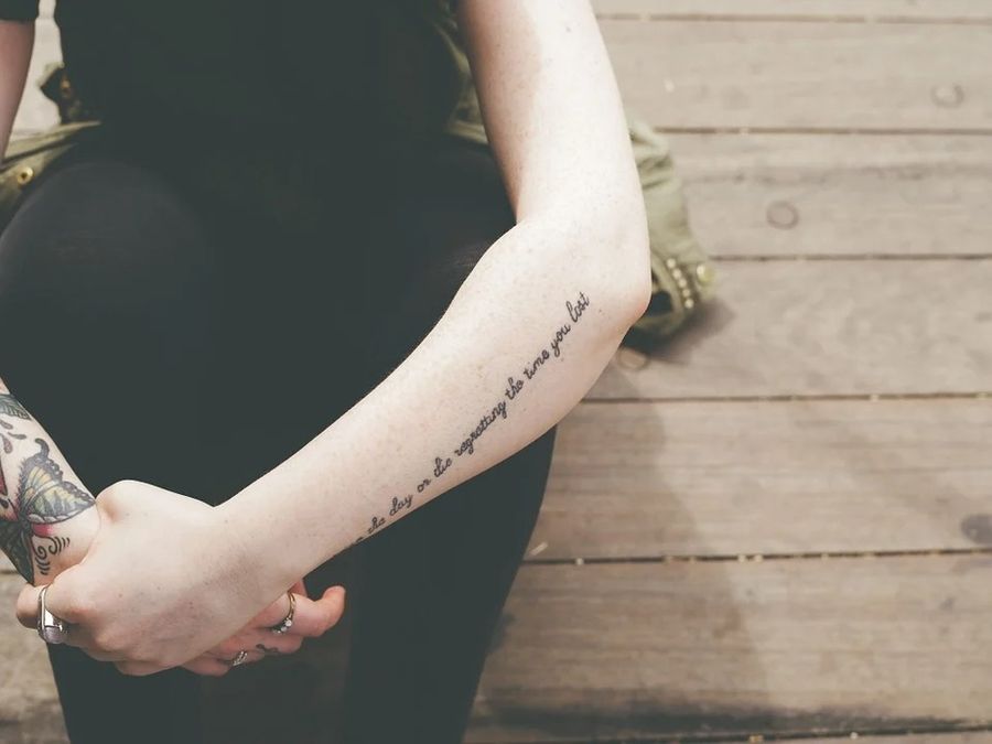 #DESCOPERĂ: Idei de tatuaje pe încheietura mâinii pentru fete. „Acum ...