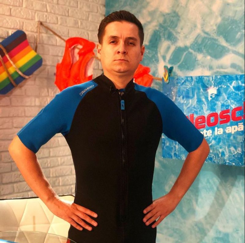 Cine este GEORGE TĂNASE. "Mama mă bătea cel mai bine. Tata nu m-a bătut ...