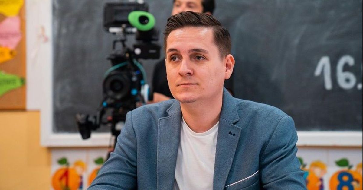 Cine este GEORGE TĂNASE. "Mama mă bătea cel mai bine. Tata nu m-a bătut ...