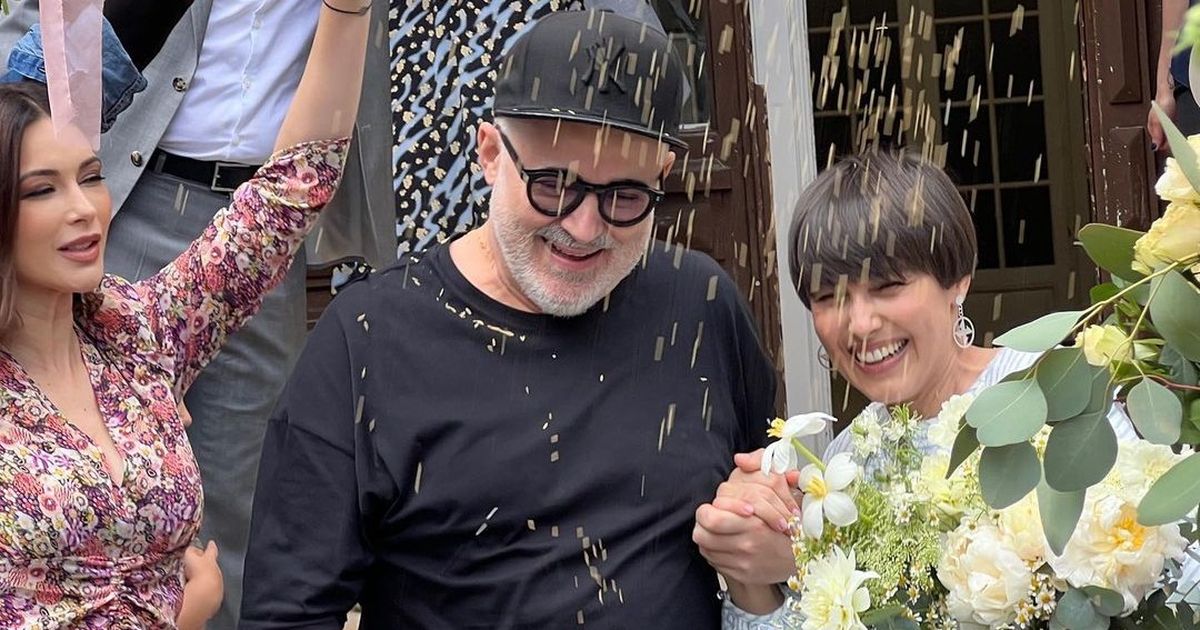 Designerul Adrian Oianu s-a căsătorit cu Adelina Manea. Andreea ...