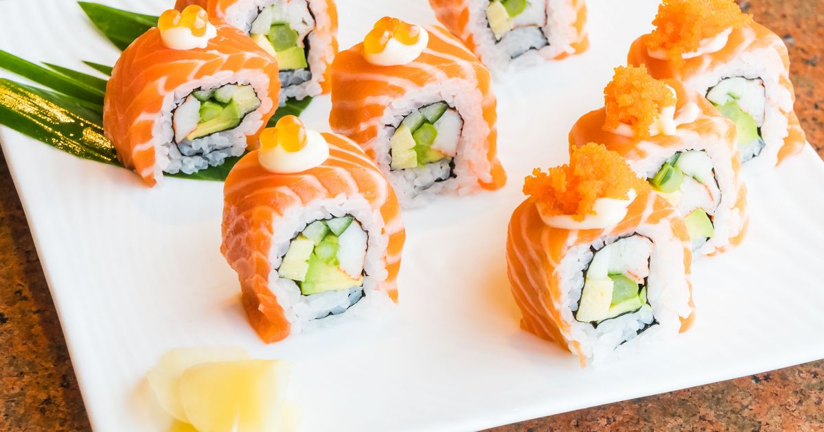 Rețetă de sushi cu somon. Aveți nevoie de tehnică, ingrediente și ...
