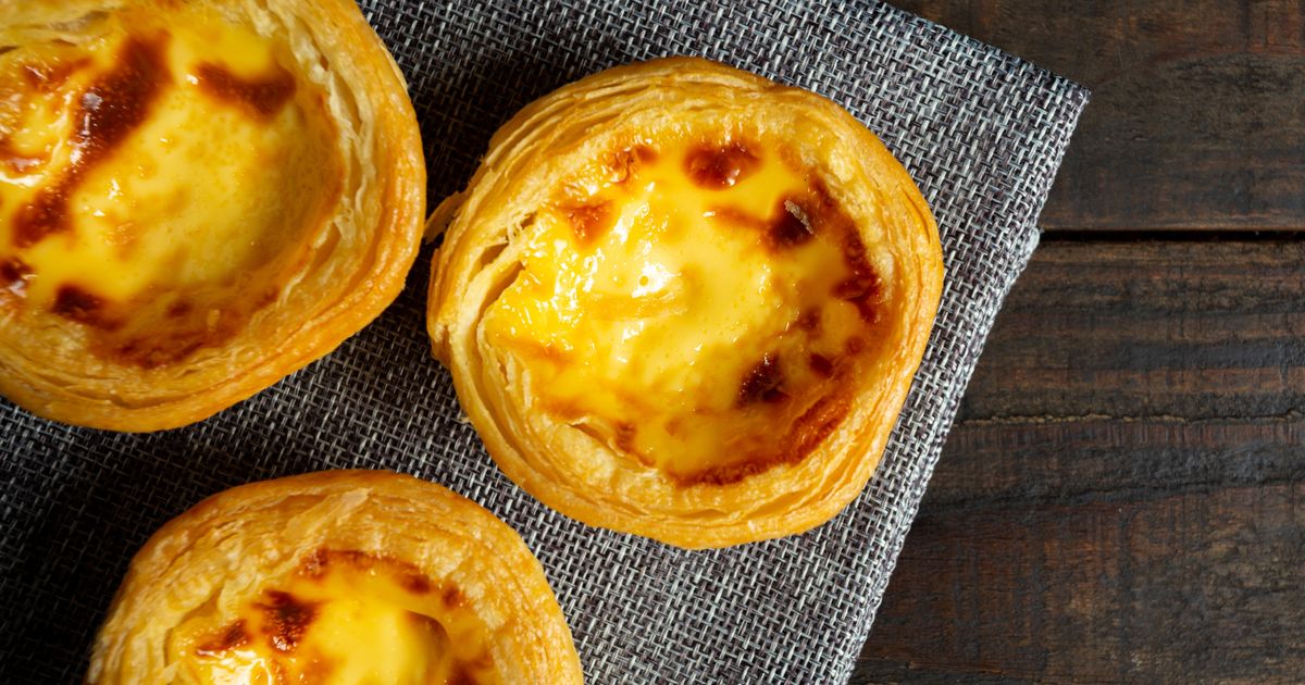 Rețetă de tartă cu cremă de ou, cunoscută ca pastel de nata. Desert ...