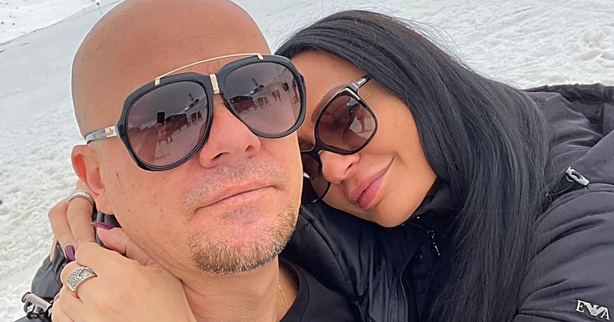 Cunoscutul cântăreț DJ Morris divorțează de Crăciun. Mariajul lui a ...