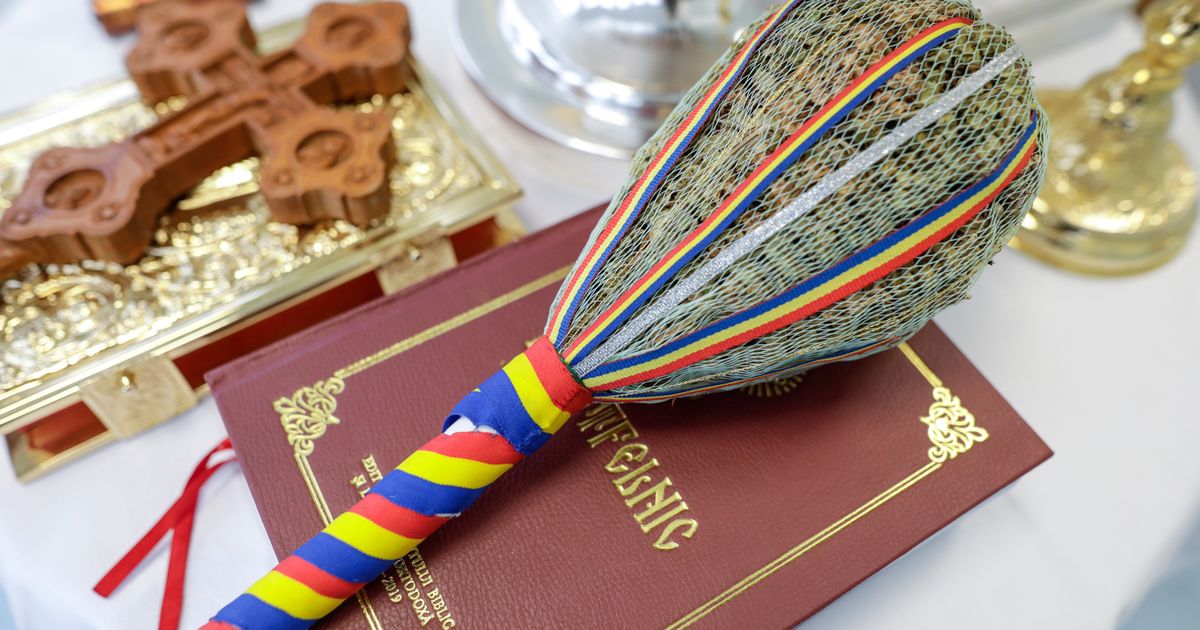 Când trebuie să se pună busuioc sub pernă în 2023. Tinerele își pot ...