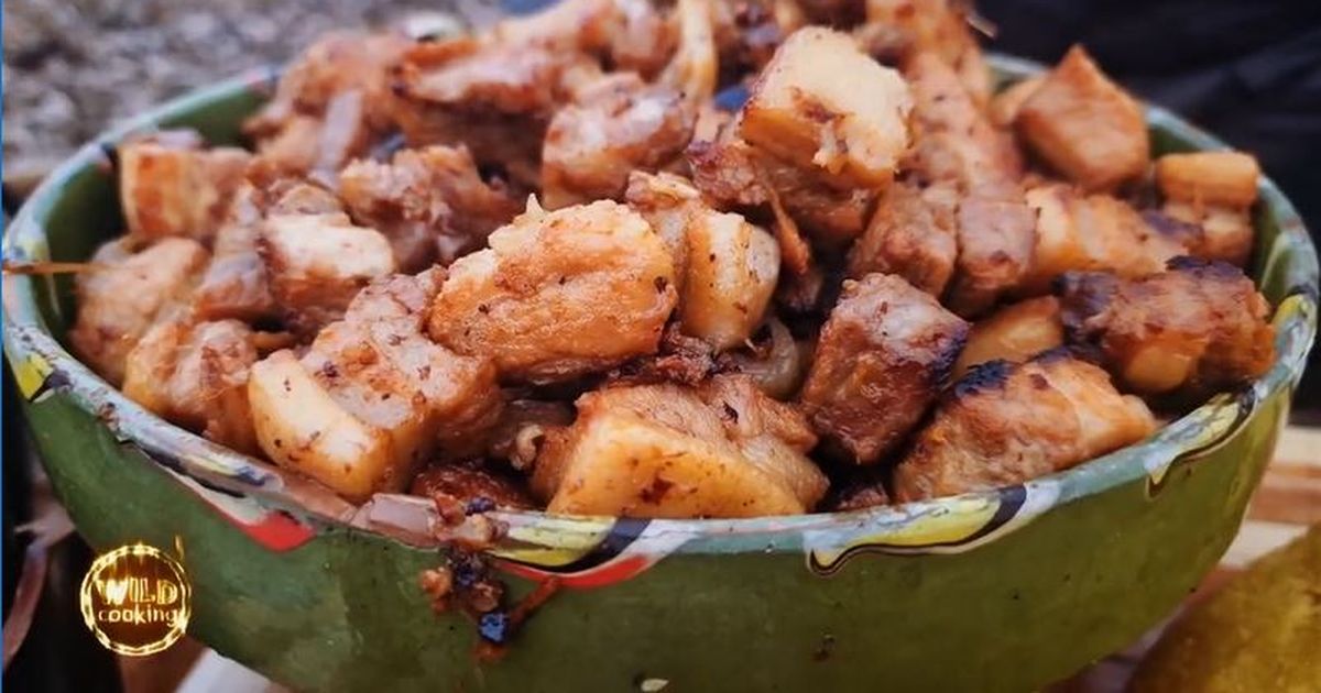 Pomana porcului la ceaun. Un preparat tradițional românesc foarte ...