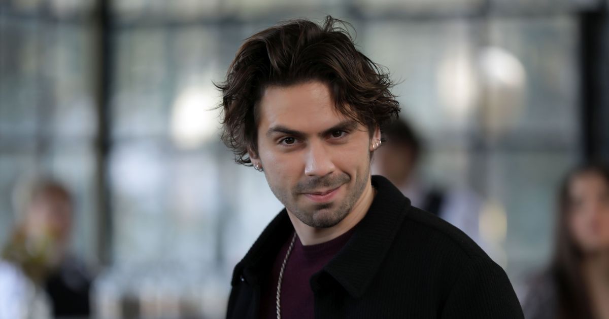 Cum s-a pregătit Tarik Emir Tekin pentru maleficul Selçuk, din serialul ...