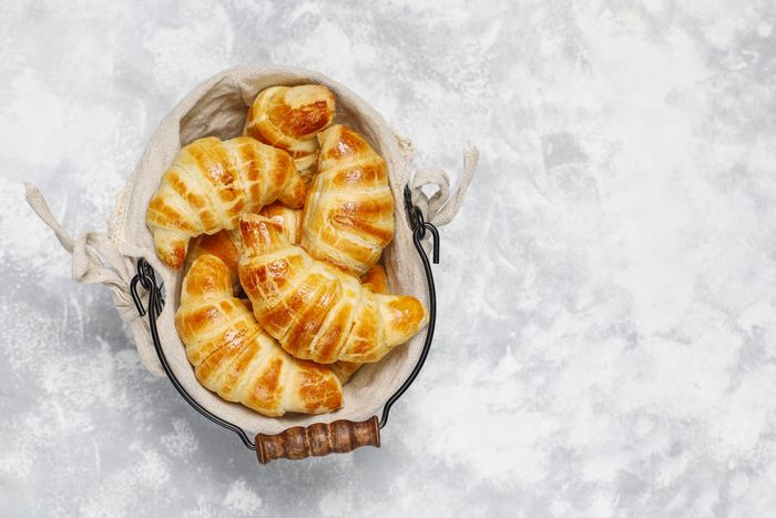 Croissante cu unt. O simfonie a gusturilor și texturilor crocante ...