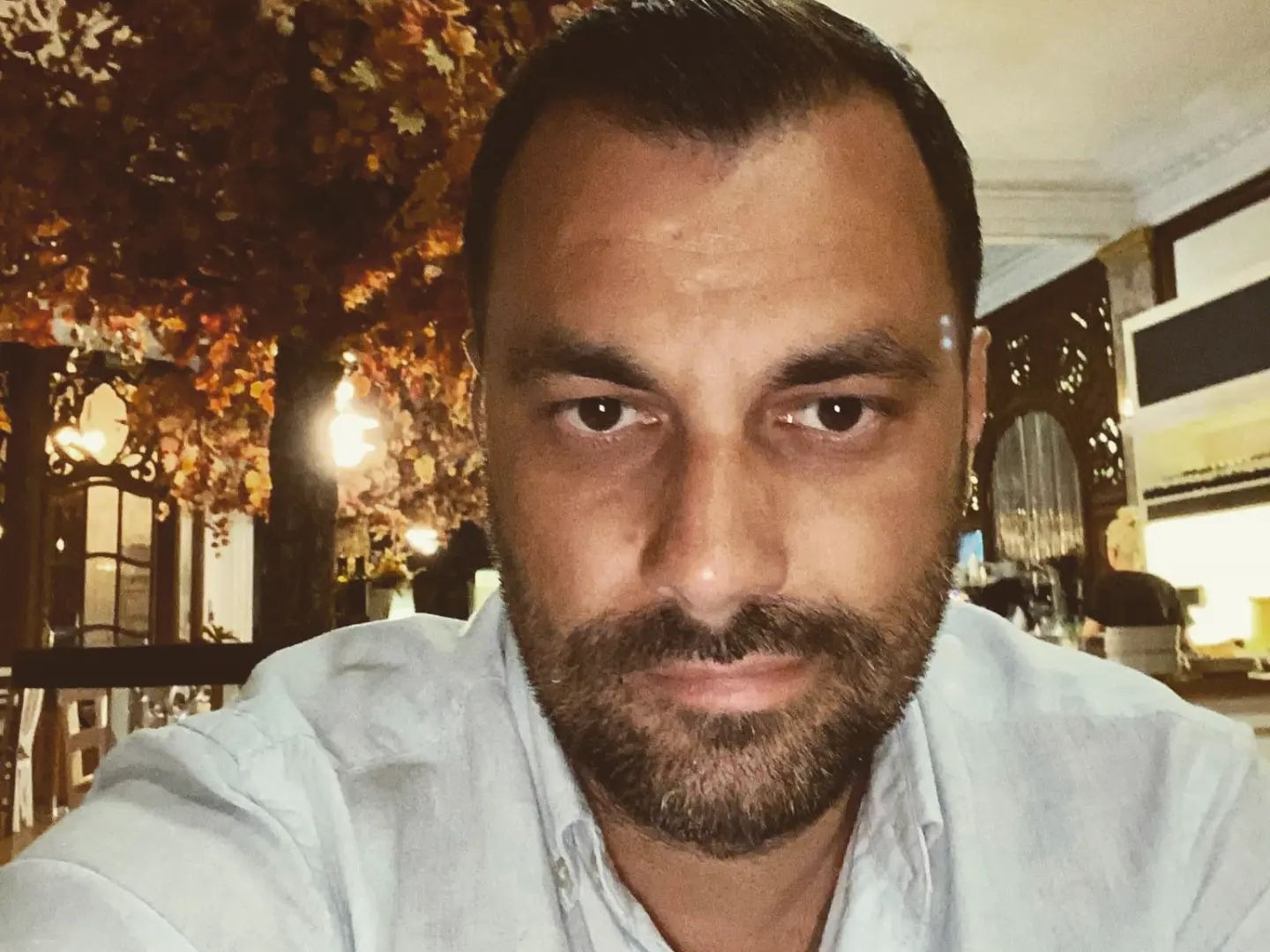 “Sunt o persoană discretă și așa vreau să rămân.” Flavius Nedelea, bărbatul cu care a fost ...