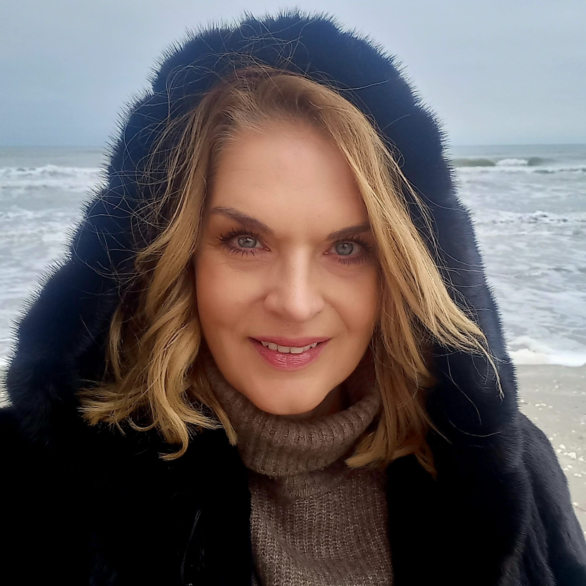 Cine este Manuela Hărăbor. „Eu astăzi mă simt bine așa cum sunt, nu ...