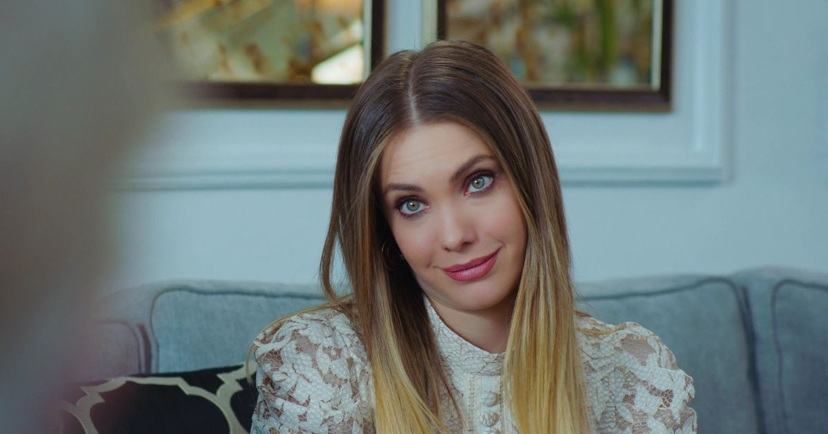 În această seară, de la ora 20:00, în serialul “Prețul fericirii”, la ...