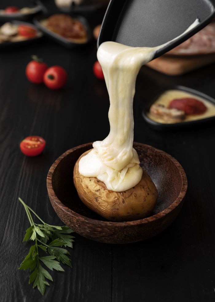 Rețeta de pui cu gorgonzola și cartofi cu rozmarin a Gabrielei Cristea ...