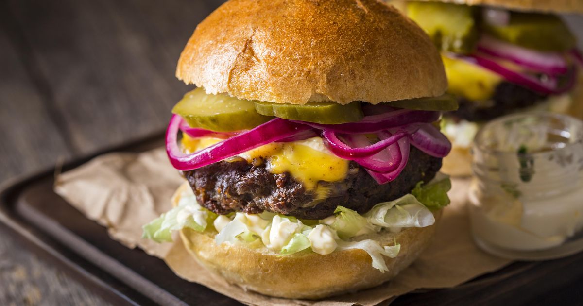 Gustul autentic al Americii! Pas cu pas către prepararea unui burger ...