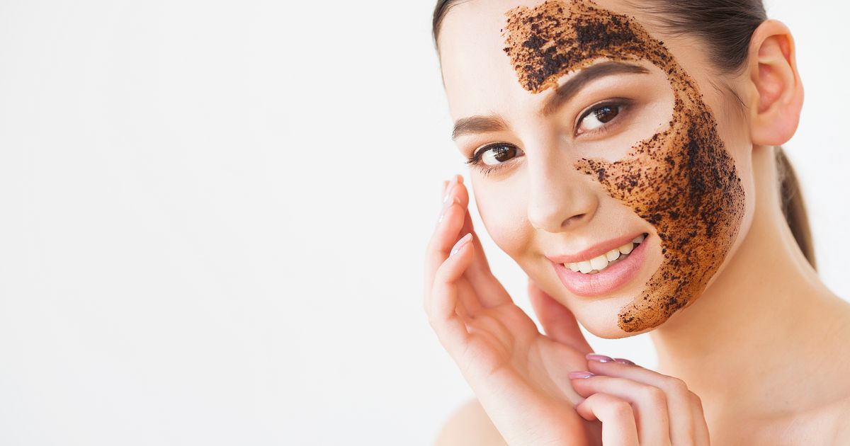 4 moduri naturale prin care îți poți exfolia tenul - KFetele